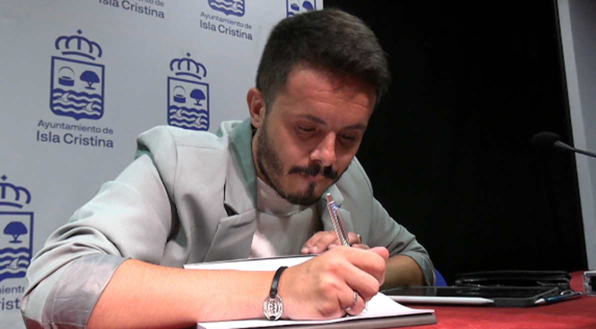 Manuel Real presenta su primera obra ´Imagilália´en Isla Cristina ...